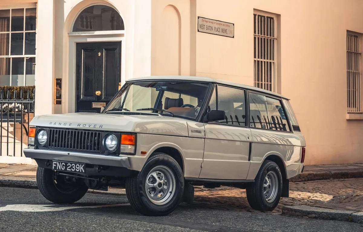Britse knapen zijn het milieuregelement te slim af door oude Range Rover
