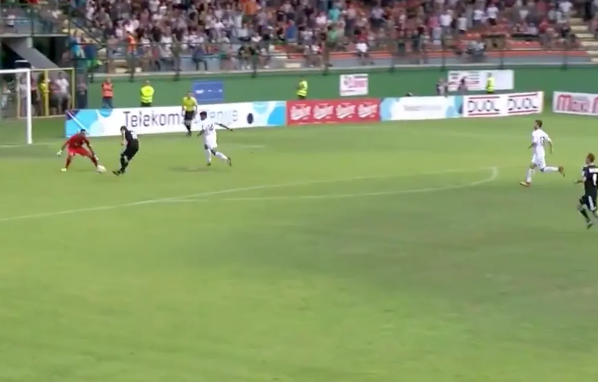 Deze goal behoort nu al tot de mooiste doelpunten van het jaar