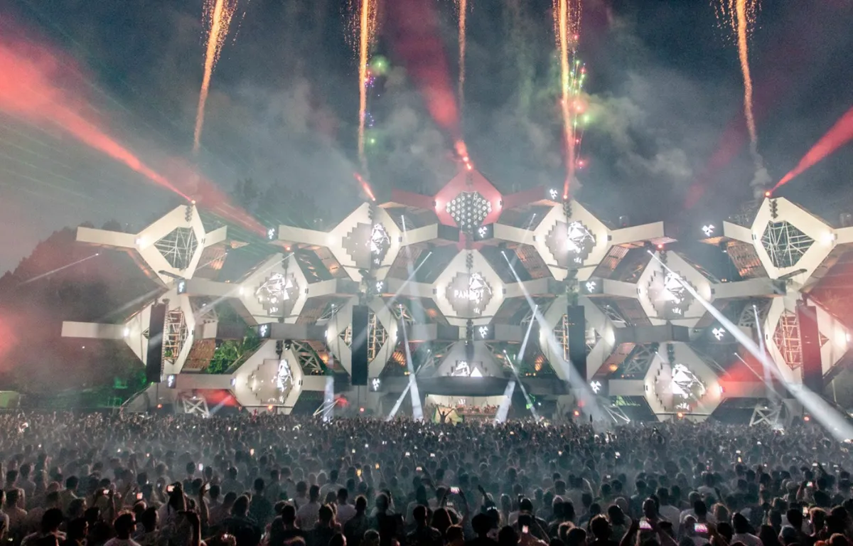 Awakenings viert 20-jarige jubileum met een line-up vol zwaargewichten