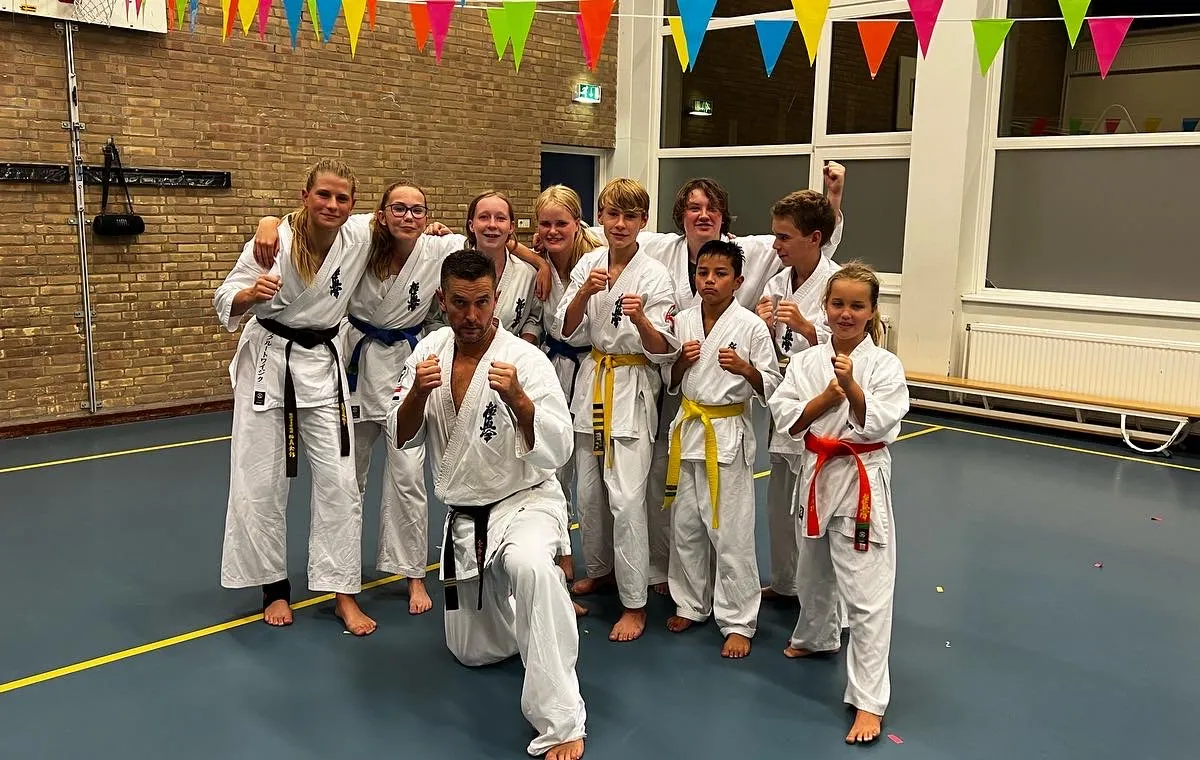 Feestelijke opening Itachi Dojo in de Van Gent school