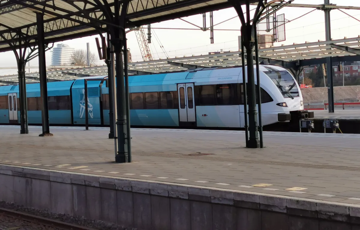 In- en uitchecken met betaalpas in Arriva-treinen vanaf dinsdag