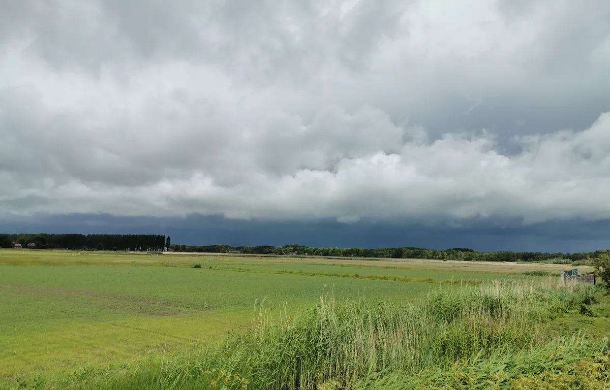 Fris weer en kans op een bui