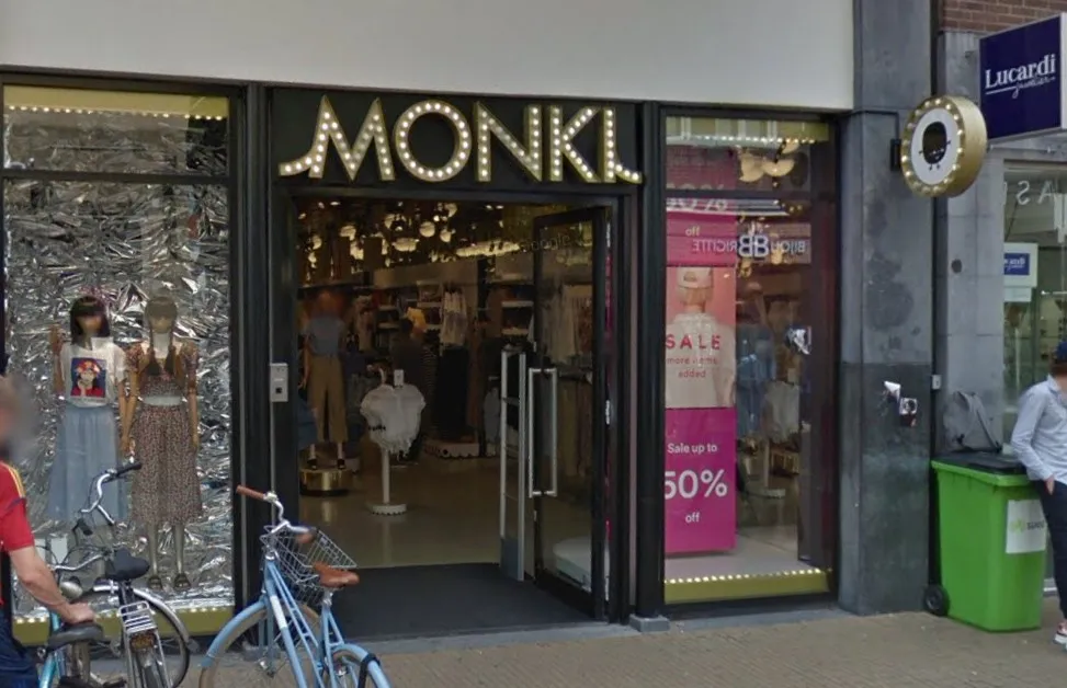Kledingzaak Monki sluit half juli de deuren in Herestraat