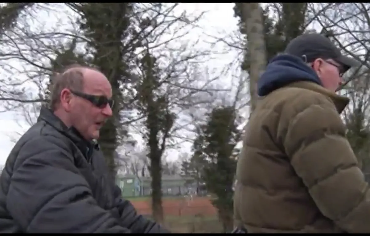 Dankzij zijn maatje Ed kan de blinde Tom uit Haarlem weer fietsen