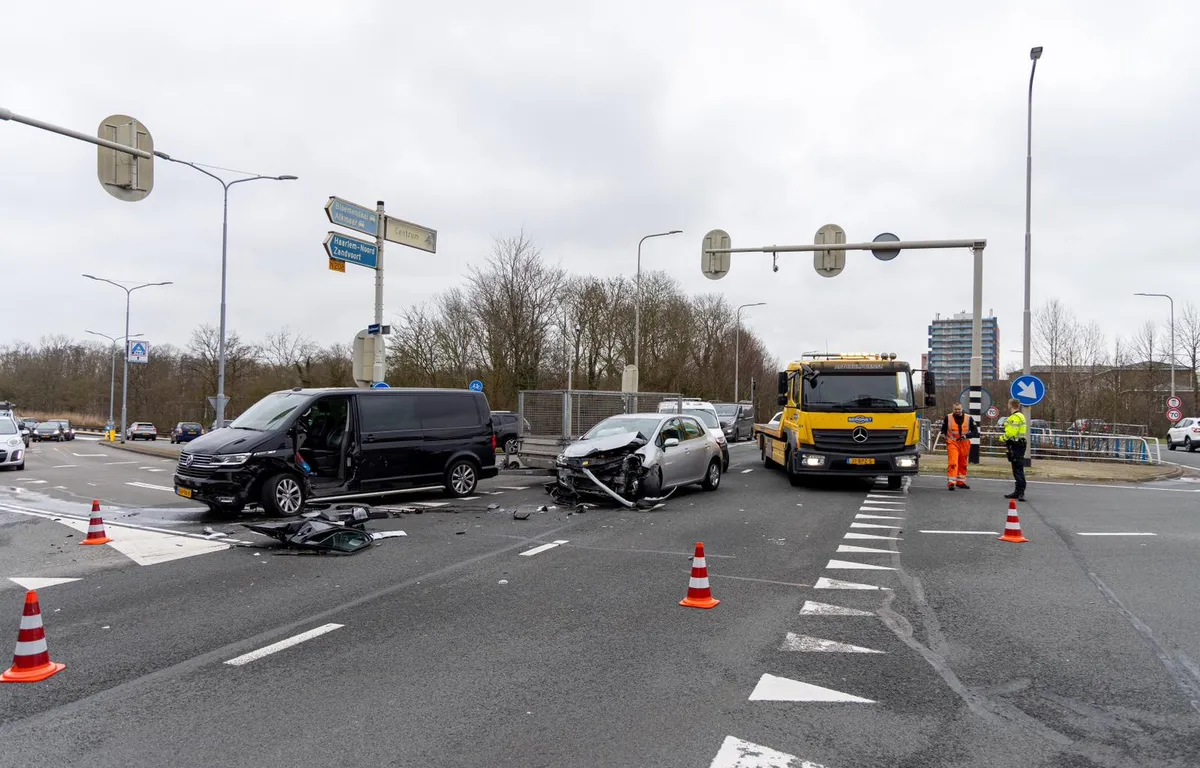 Botsing op drukke kruising in Haarlem