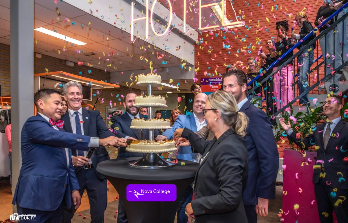 Nova College Hoofddorp viert feestelijk startmoment opleiding ...