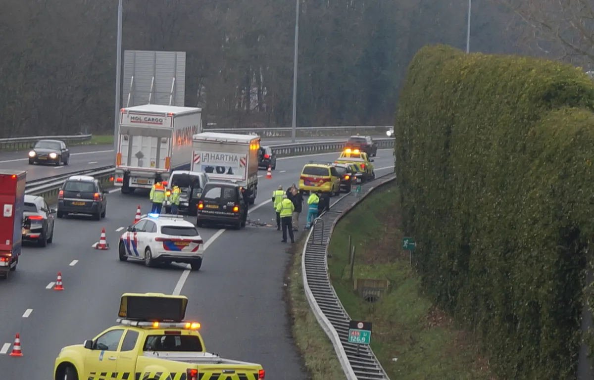 Ongeluk met meerdere voertuigen op A59