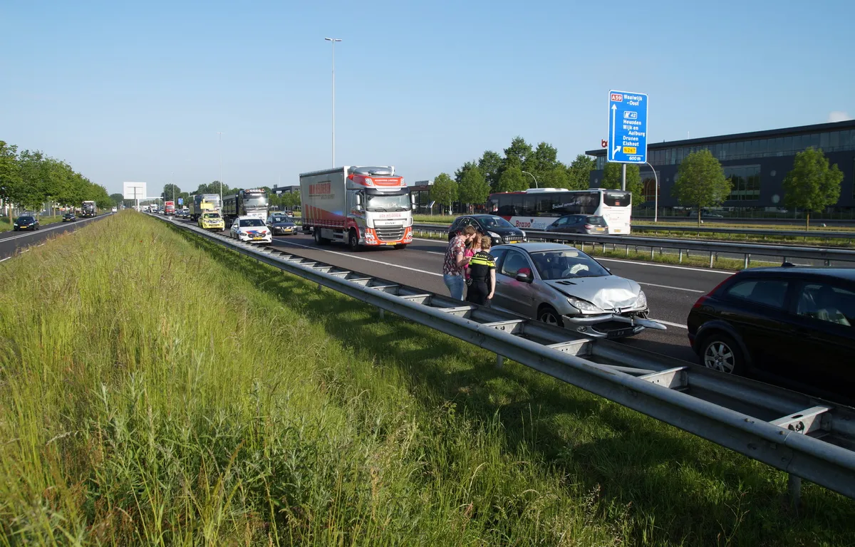 Kop-staartbotsing op A59 bij Vlijmen