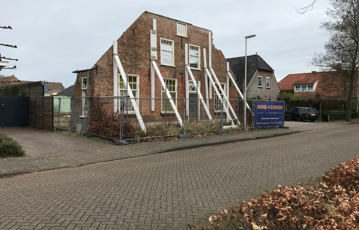 Sloop gevel pand Achterstraat 66 in Vlijmen