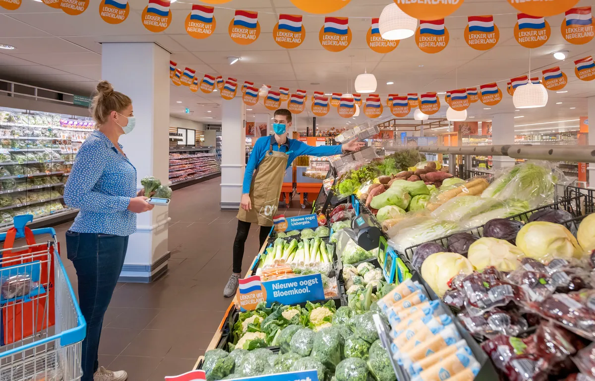 Inzameling voor voedselbanken in supermarkt Albert Heijn