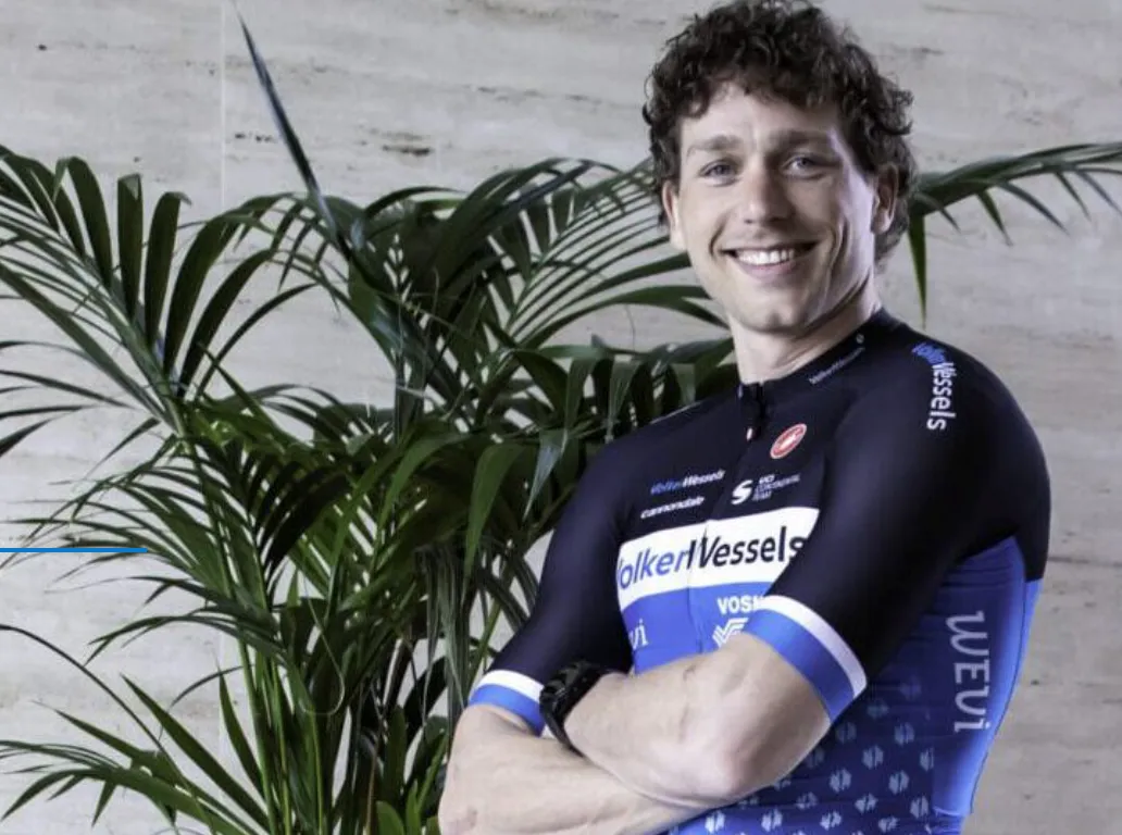 Coen Vermeltfoort wint etappe in Frankrijk