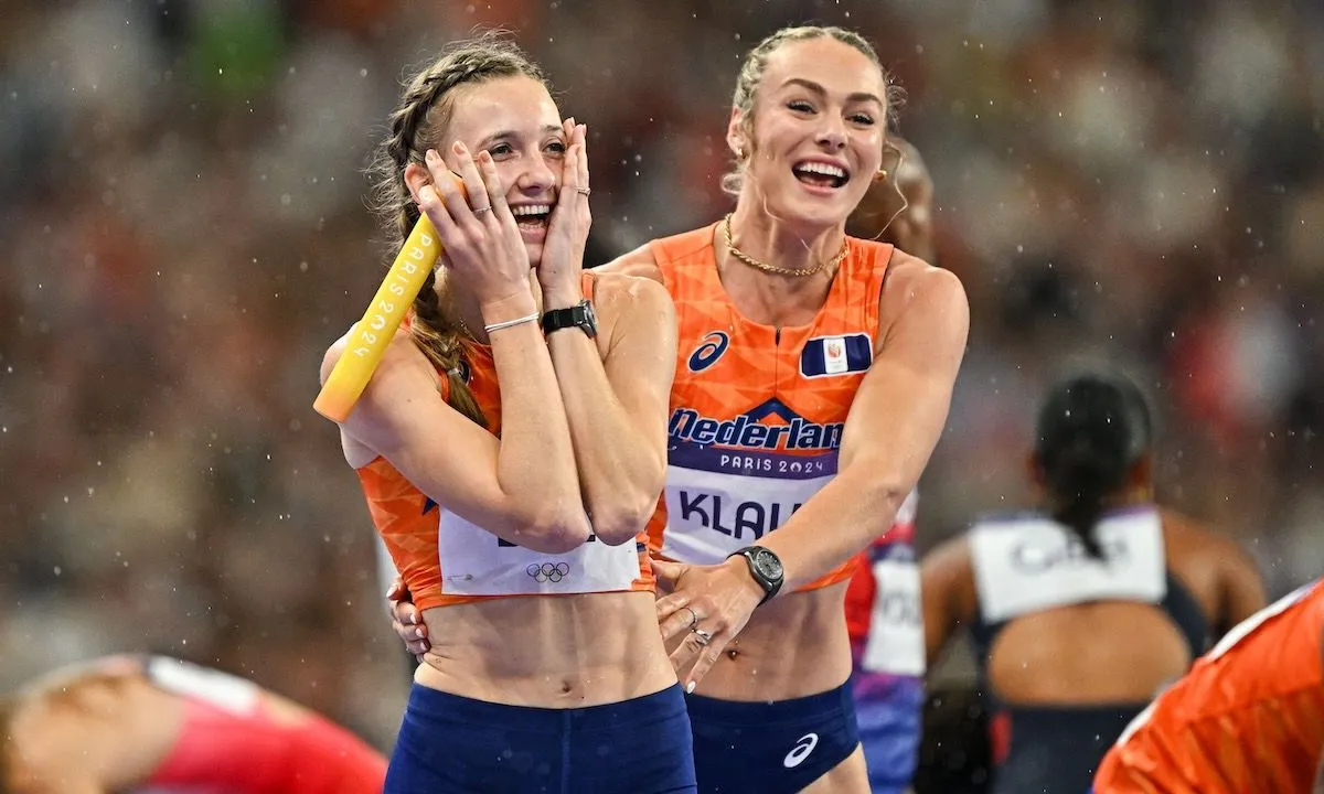 Commentator gaat uit zijn plaat als Femke Bol goud pakt op de estafette