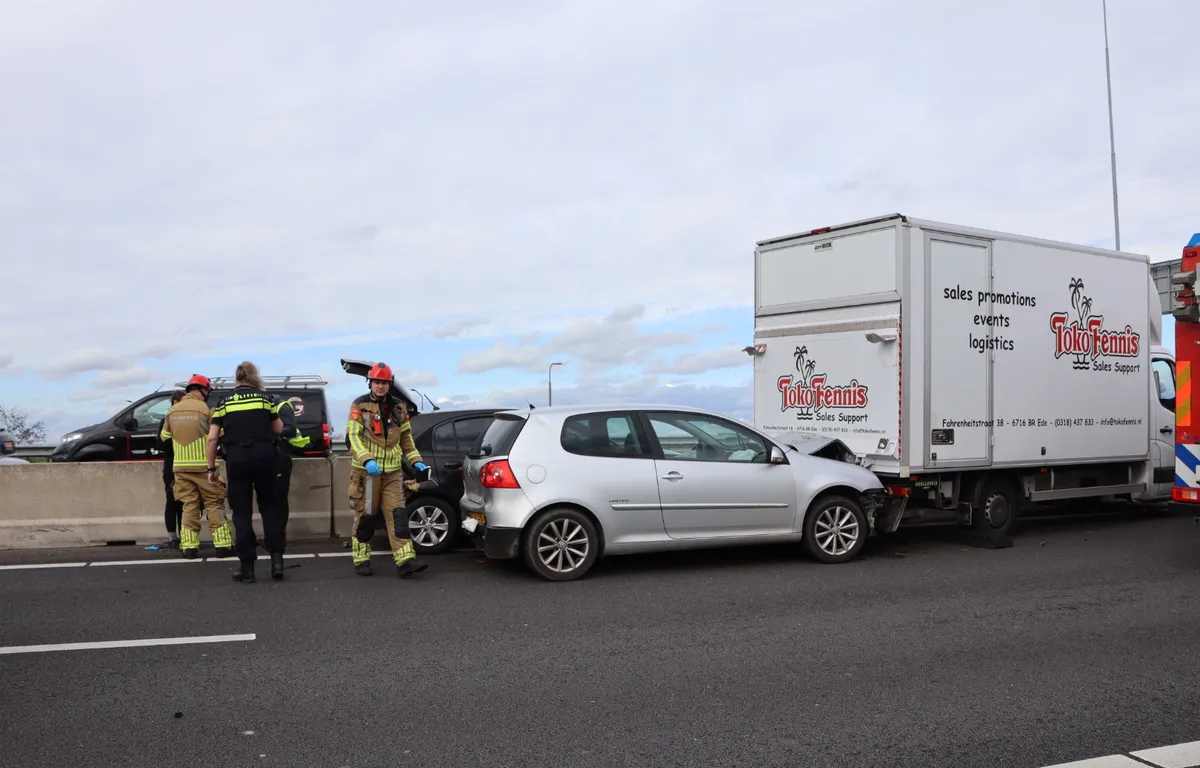 Ongeval op A59 bij Waalwijk-Oost: meerdere gewonden en flinke file