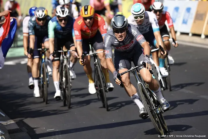 Derde zege voor Belgische sprinter Philipsen in Tour de France