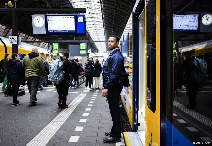 FNV: cao-onderhandelingen met NS gaan verder in het nieuwe jaar