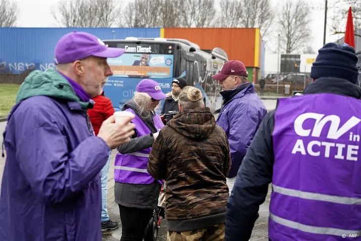 Ministerie deelt zorgen over ov-staking op verkiezingsdag