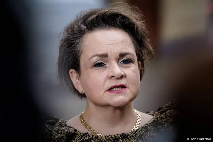 Van Huffelen geeft kabinetsreactie bij standbeeld Tula op Curaçao