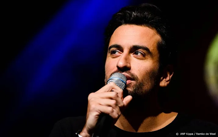 Zanger Dotan maakt comeback na trollenaffaire