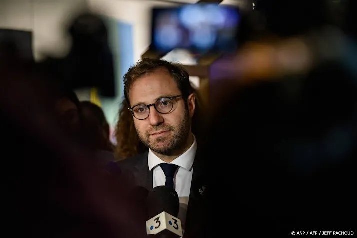 Frankrijk belooft dat begroting 2025 in lijn met EU-regels is