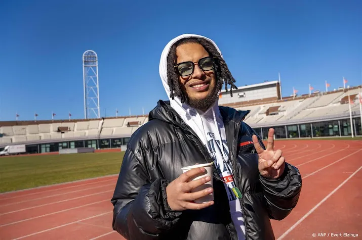 PSV'er Noa Lang maakt track met rapper Ronnie Flex