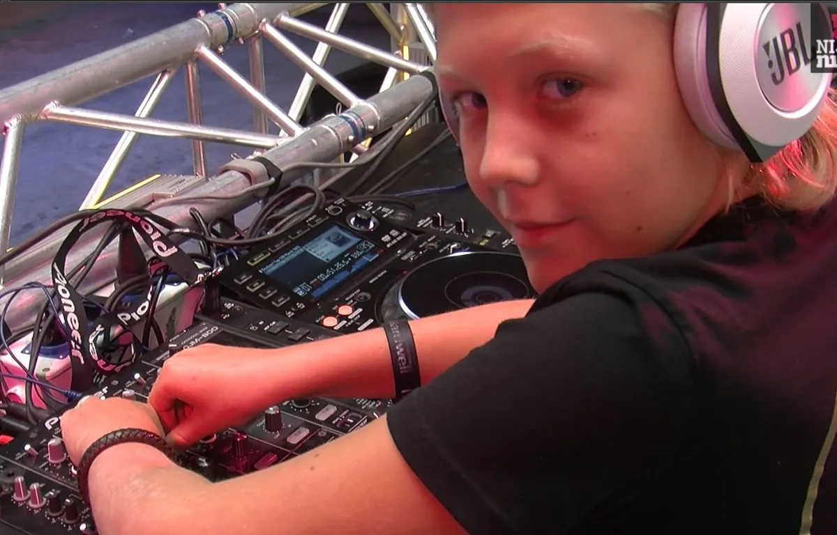 VIDEO: DJ talent Morris Blok