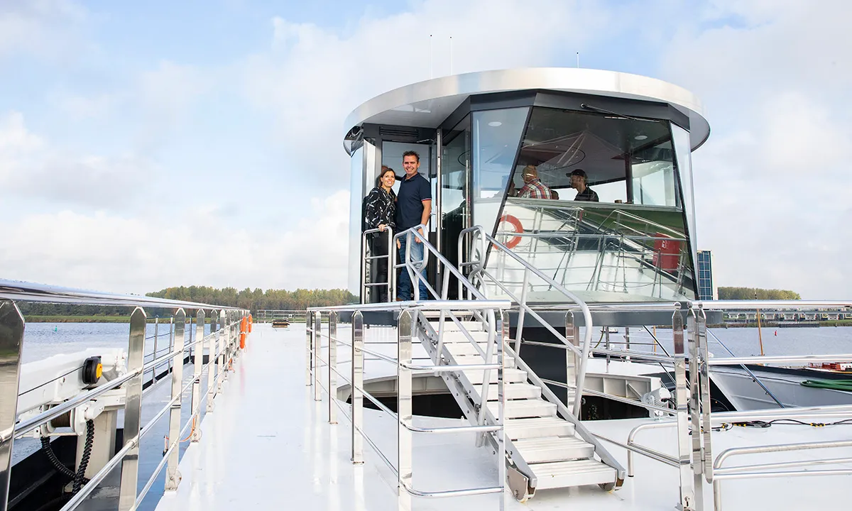 Bijzonder schip aan de (Zuid)wal [video]