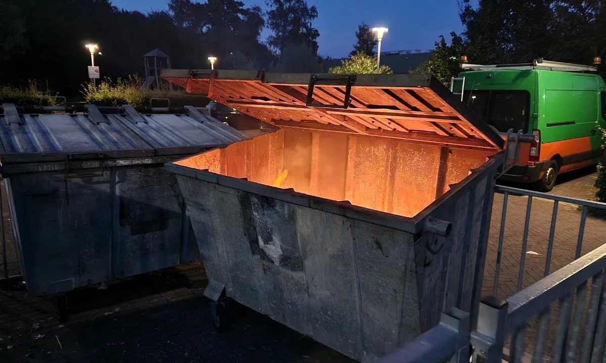 Papiercontainer nummer zoveel in de fik