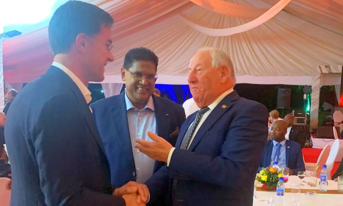 Van den Tweel bij handelsmissie in Suriname