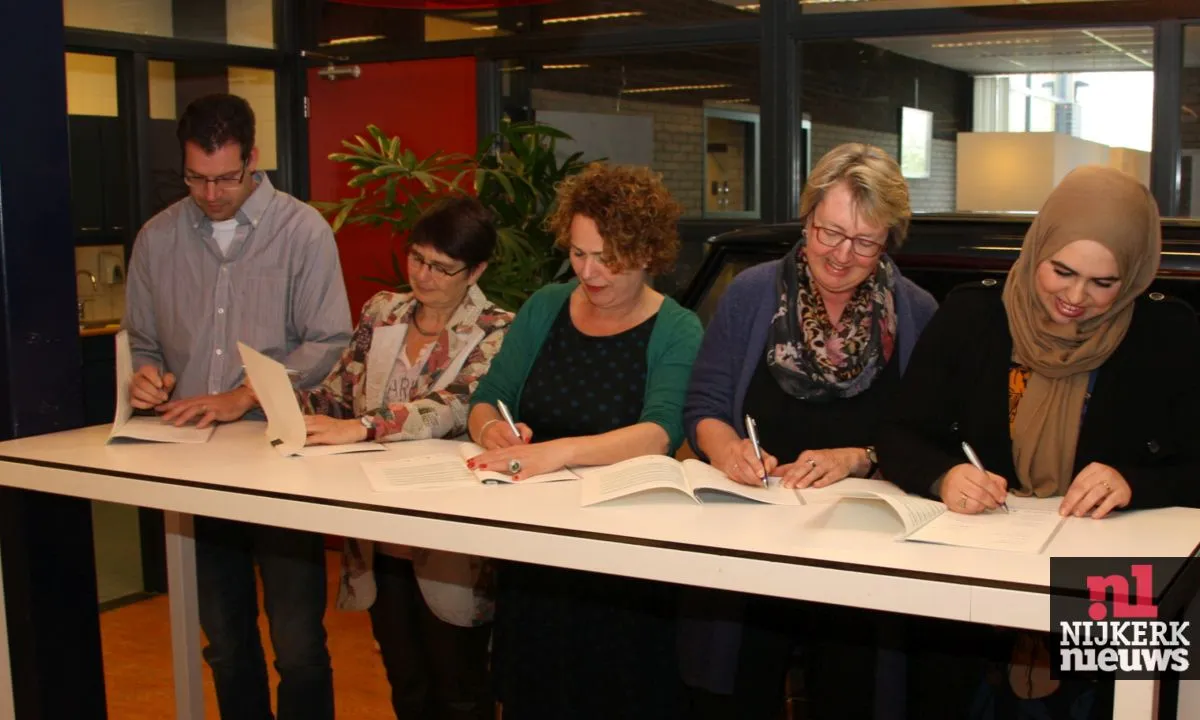 Middelbare scholen tekenen stageconvenant