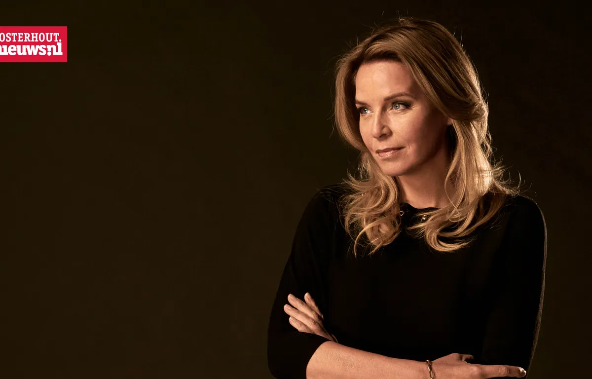 Esther Verhoef geeft lezing over haar nieuwste boek 'Façade'