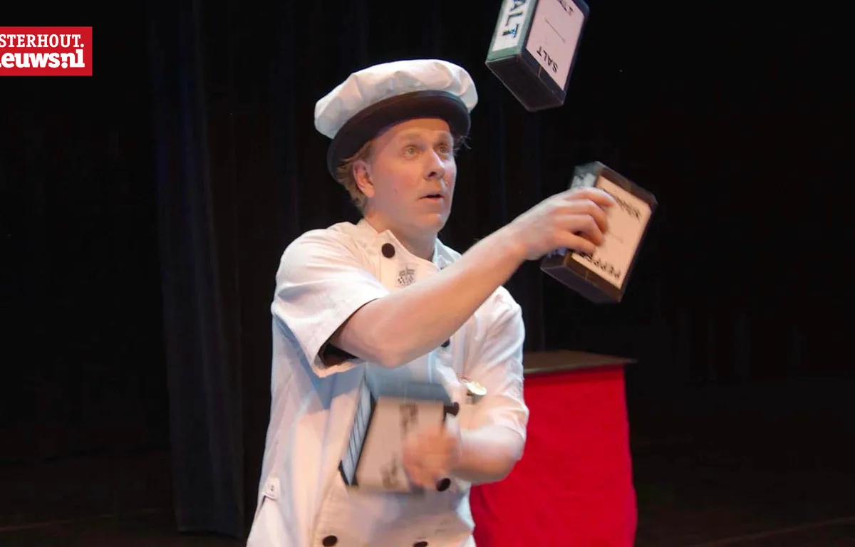 Oosterhoutse jongleur Jeroen van der Lee speelt voorstelling in Barcelona