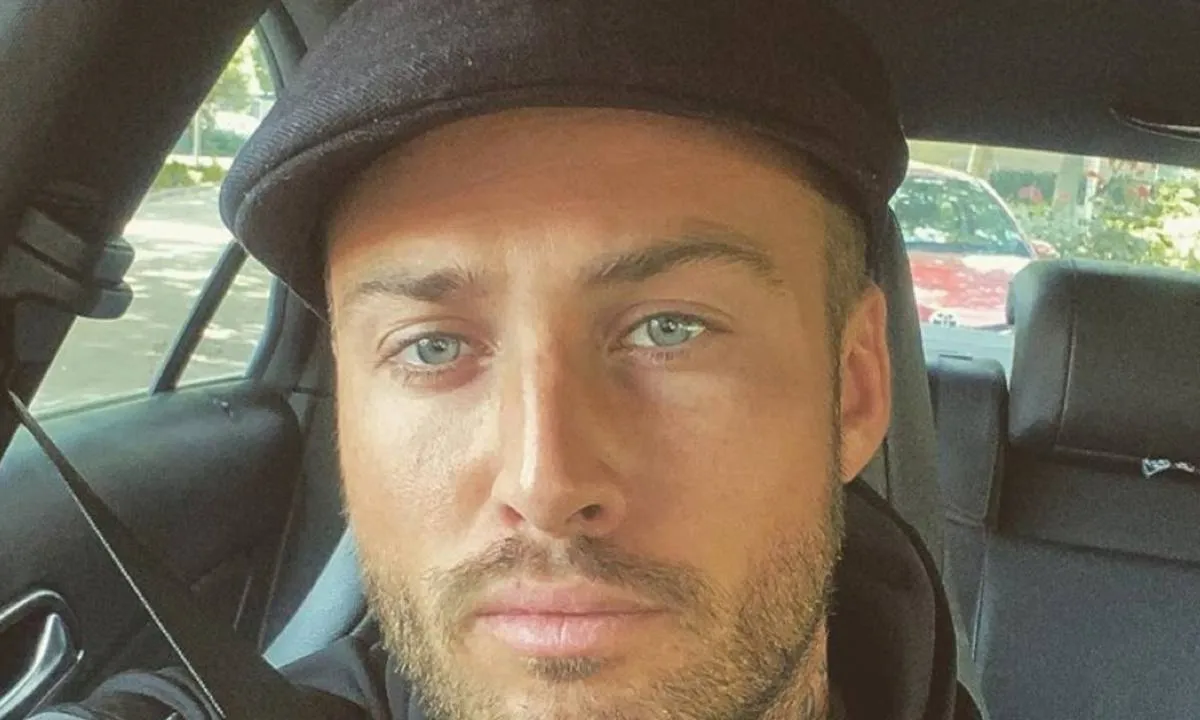 Drama voor Roelvinkjes: 'Dave opnieuw opgenomen in afkickkliniek'