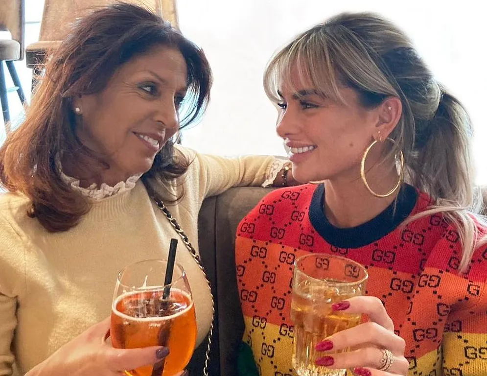 Rachel Hazes maakt ruzie met volger Yvonne Coldeweijer: "SNOTAAP"