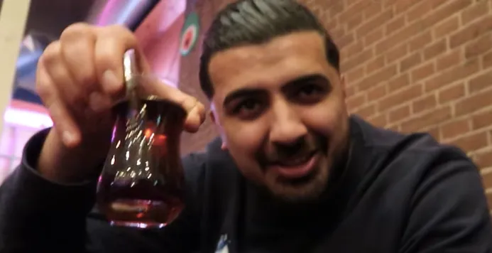 DEZE rapper heeft Zonamo aangeraden om Rambo bij hun label te tekenen.