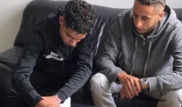 Rapper Riffi tekent officieel bij Ismo Music