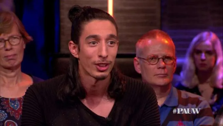 TERUGKIJKEN: Ismail Ilgun wederom aan tafel bij Pauw