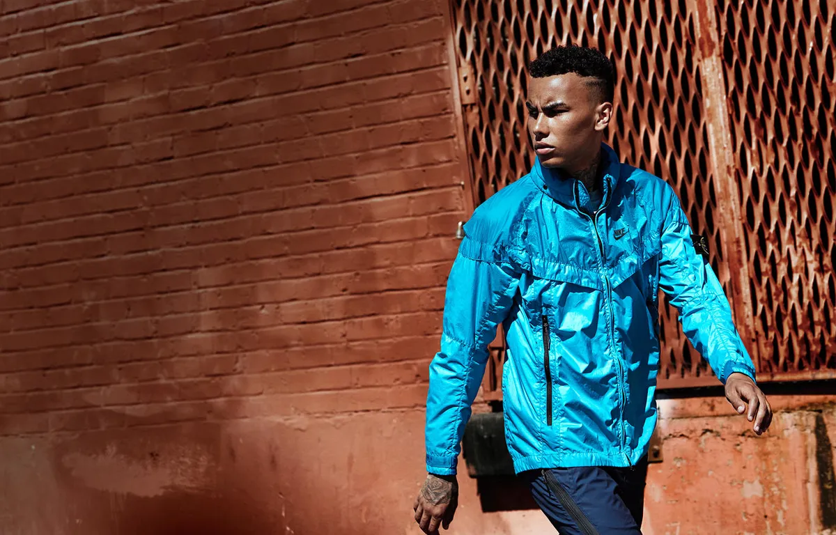 Nike en Stone Island bundelen krachten en komen met nieuwe Windrunner ...