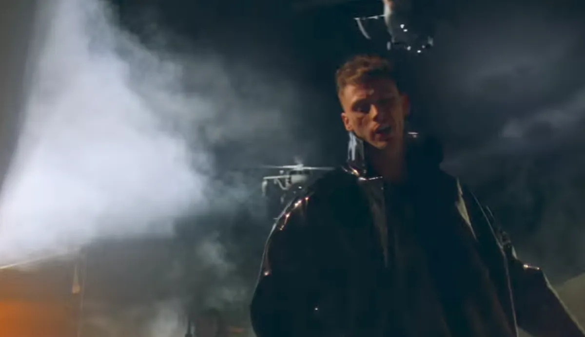 Video: Machine Gun Kelly - The Gunner