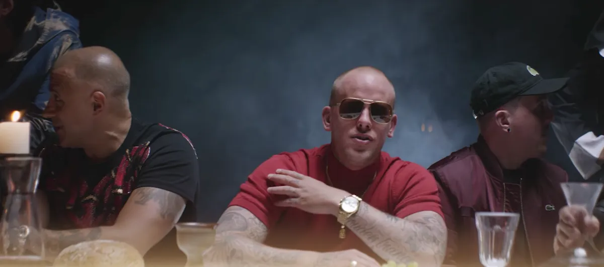 Jebroer dropt zijn nieuwe single/video Engeltje als opvolger van Kind ...