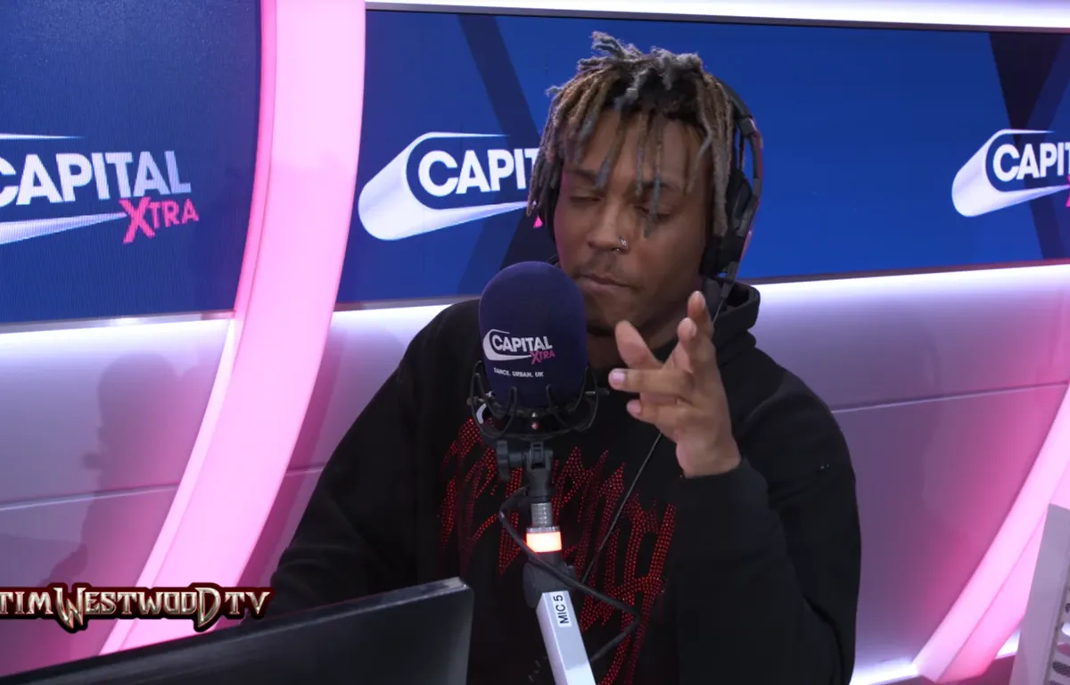Juice WRLD doet een indrukwekkende freestyle van een uur lang