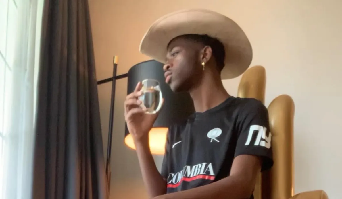 Old Town Road rapper Lil Nas X previewt nieuwe track met Nederlandse ...