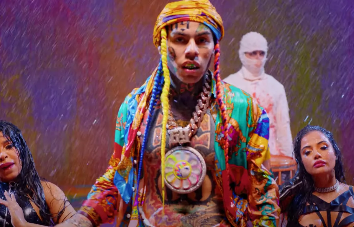 6IX9INE viert terugkeer met GINÉ video
