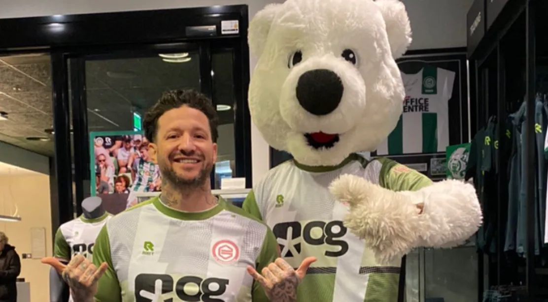 Kraantje Pappie en FC Groningen brengen ode aan de stad met nieuw tenue
