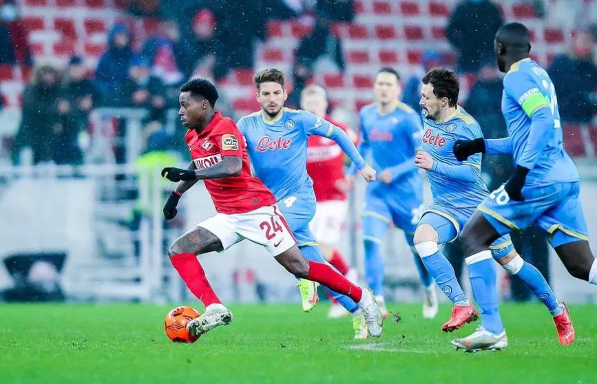 Quincy Promes uitgeroepen tot 'Beste voetballer van het jaar' in Rusland