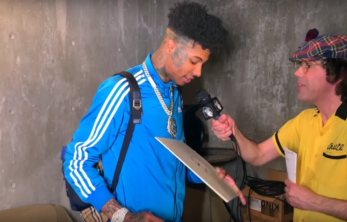 Blueface heeft geen idee hoe hij de platen moet afspelen die hij van ...