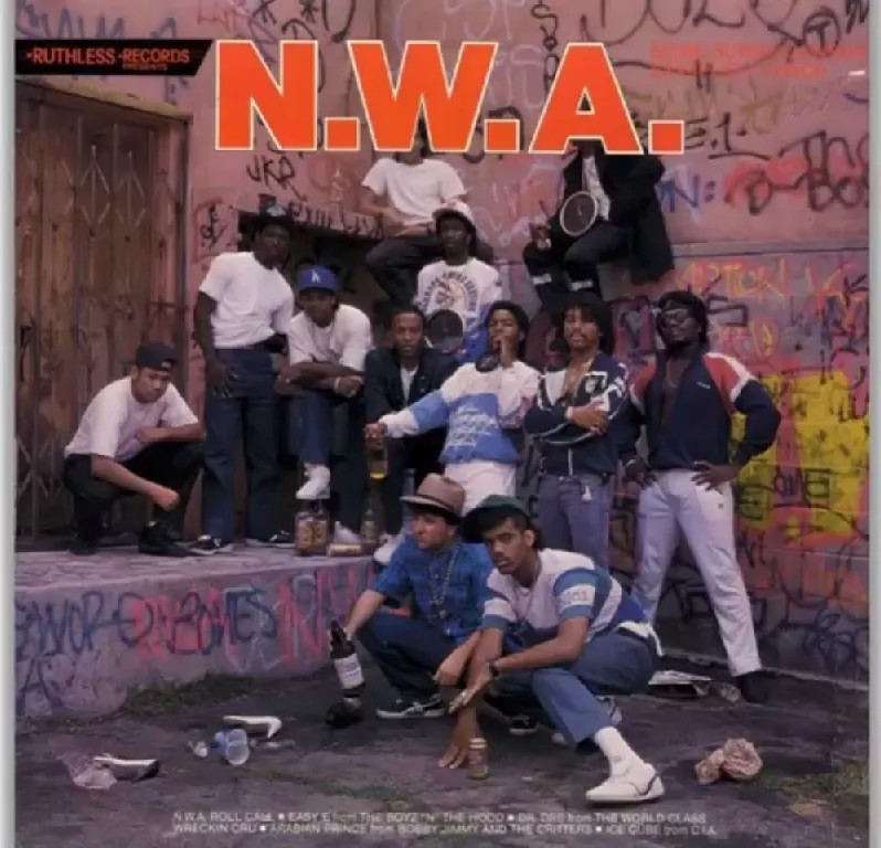 Het verhaal achter de eerste officiële N.W.A. album cover