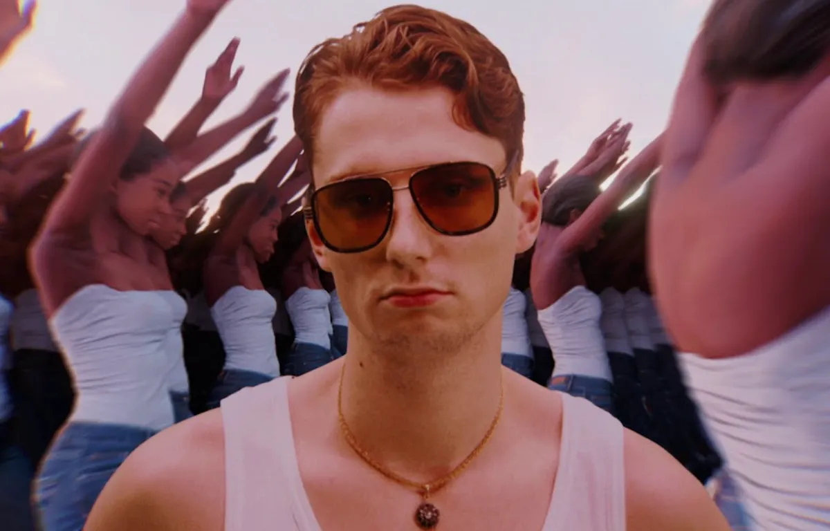 Yung Felix laat zijn succesformule achter zich en stort zich volledig ...