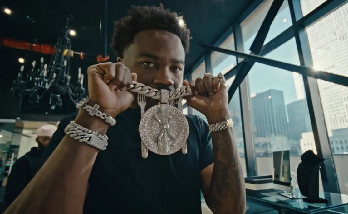 Roddy Ricch uitgemaakt voor "lean verslaafde" door babymoeder tijdens ...