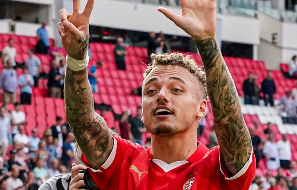 Noa Lang kondigt eindelijk de release van zijn viral track 7K op je ...