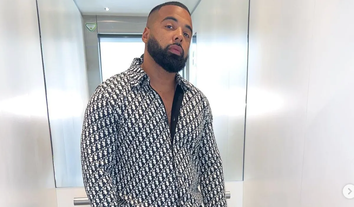 Mula B is terug en gooit het over een andere boeg met nieuwe track AaAAaa